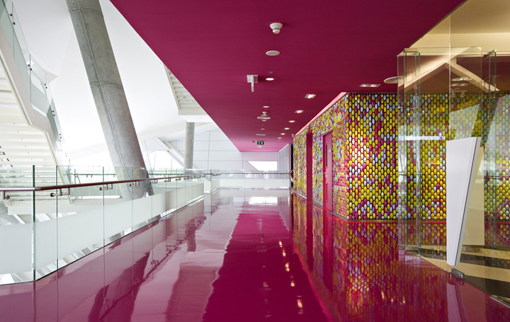 BUCC (Bangkok University Creative Center) – Supermachine Studio