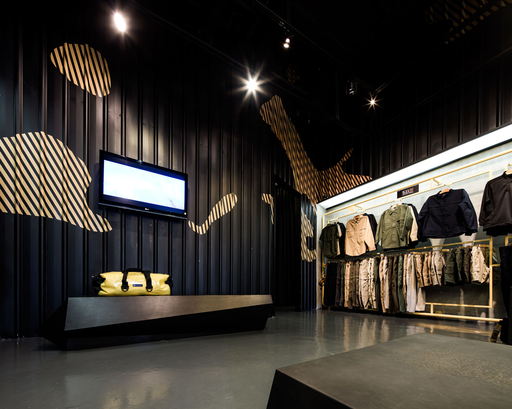 Tank Store, Mega Bangna (Complete images) – Supermachine Studio