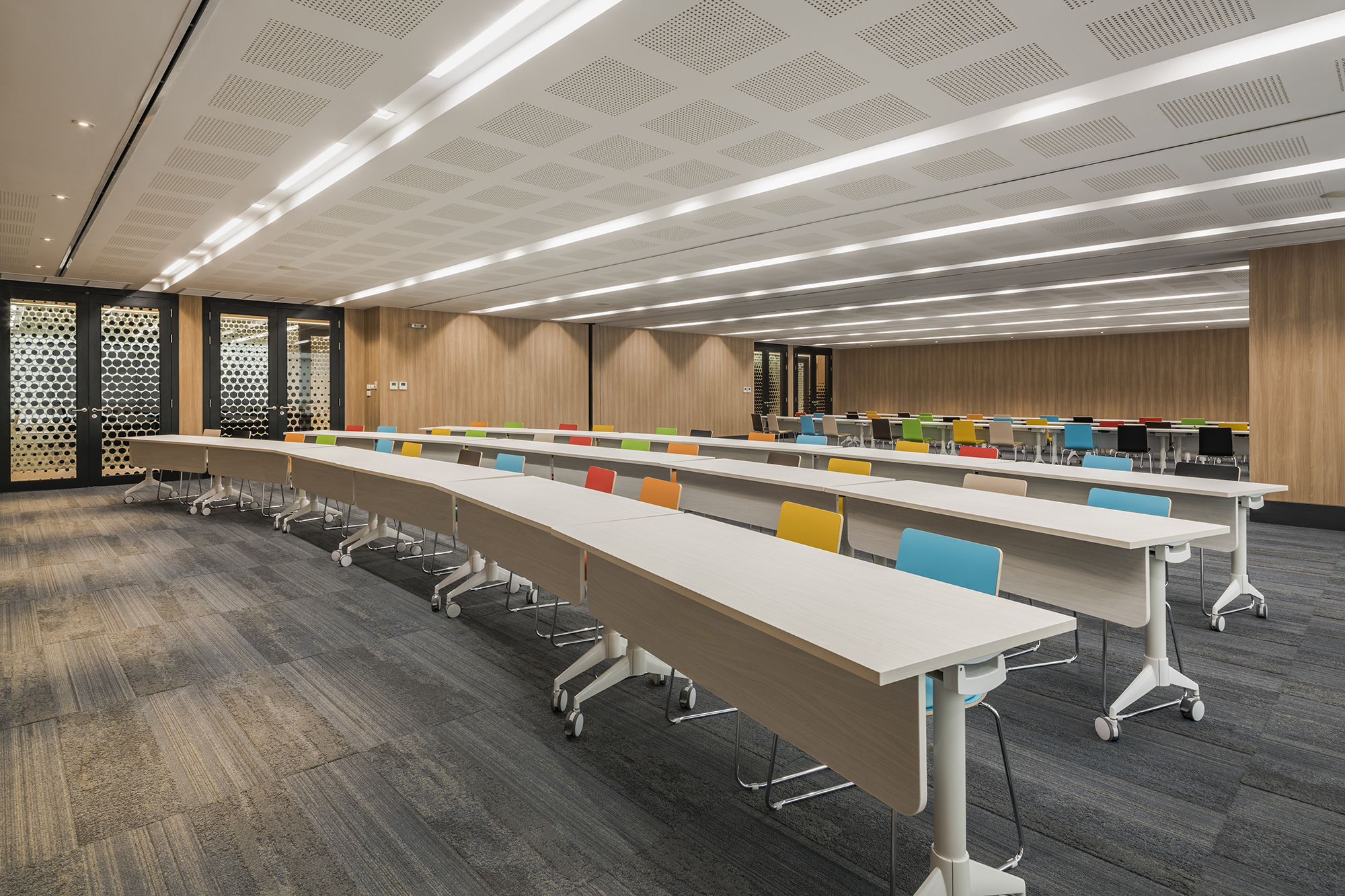 OSOTSPA office P3 – Supermachine Studio