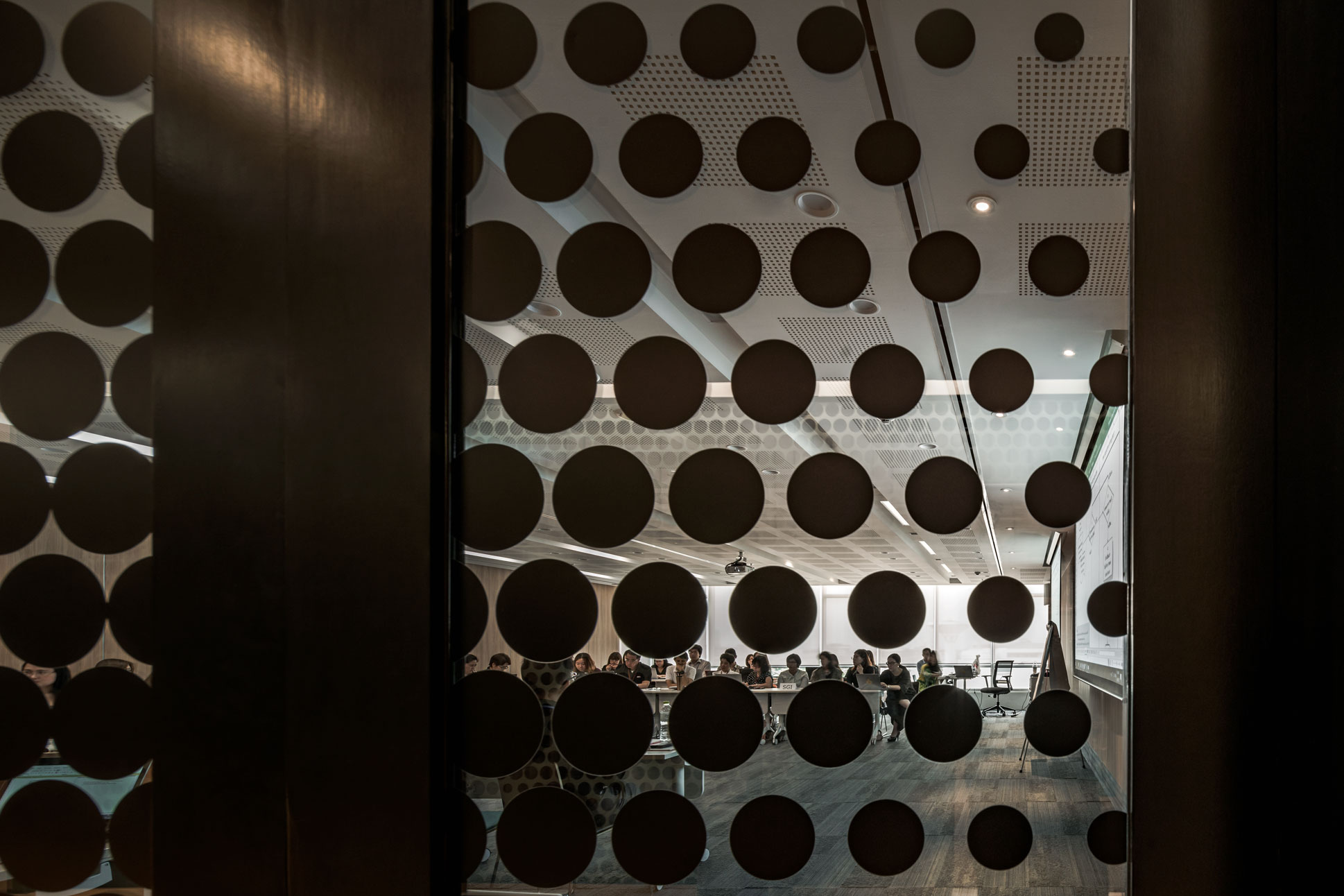 OSOTSPA office P3 – Supermachine Studio