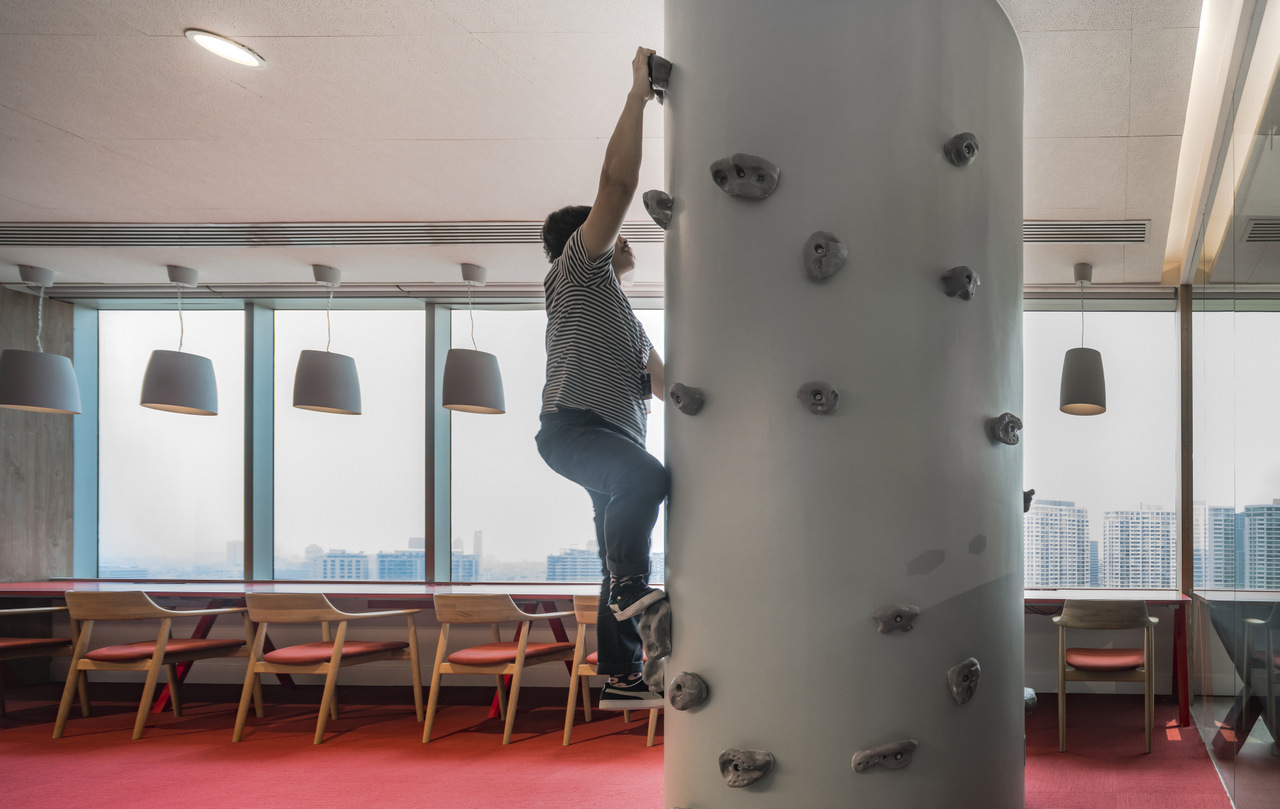 SCB Academy – Supermachine Studio