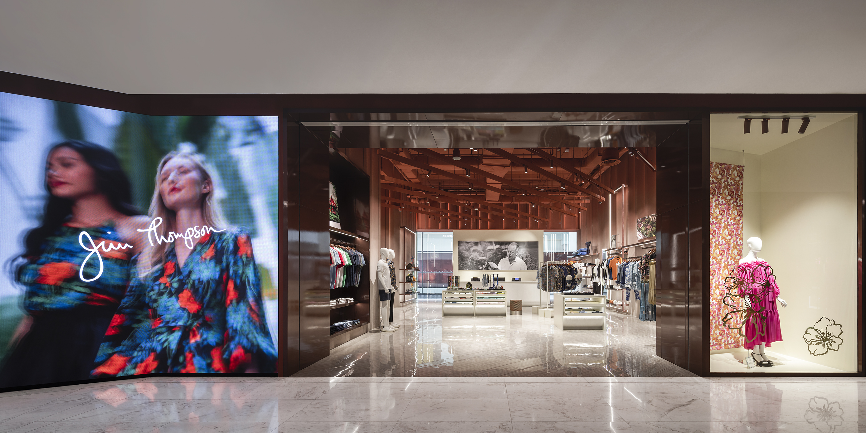 Jim Thompson Store Emquartier – Supermachine Studio