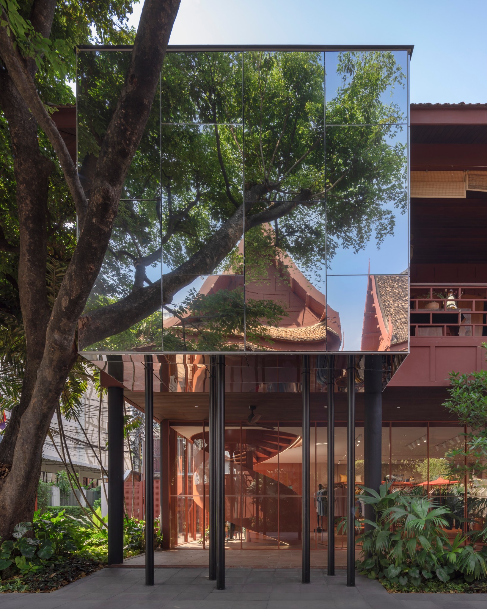 Jim Thompson House iconic store – Supermachine Studio